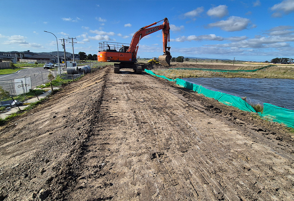 Donnybrae Estate Stage 200 – Rail Crossing